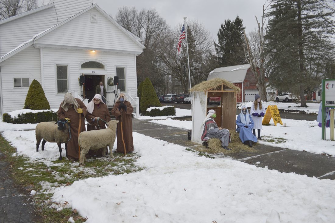 Light up Cassadaga has strong turnout | News, Sports, Jobs - Observer Today